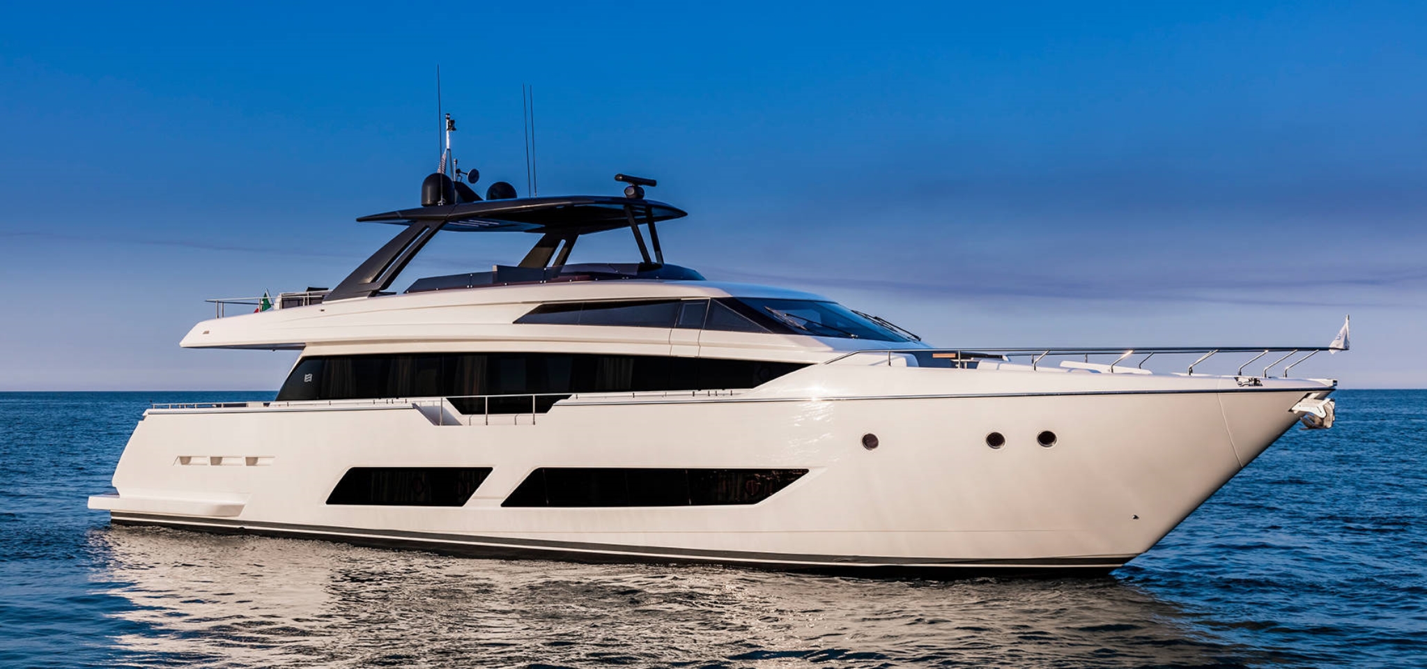 Luxury flybridge yachts for sale – Ferretti Yachts, Just Like home